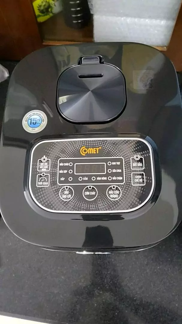 Nồi Cơm Điện Tử Comet 1.8L CM8088 - nấu cơm ngon, chống dính